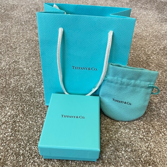 Tiffany & Co. | Jewelry | Tiffany Co Gift Bag And Box Bundle 3 Piece ...